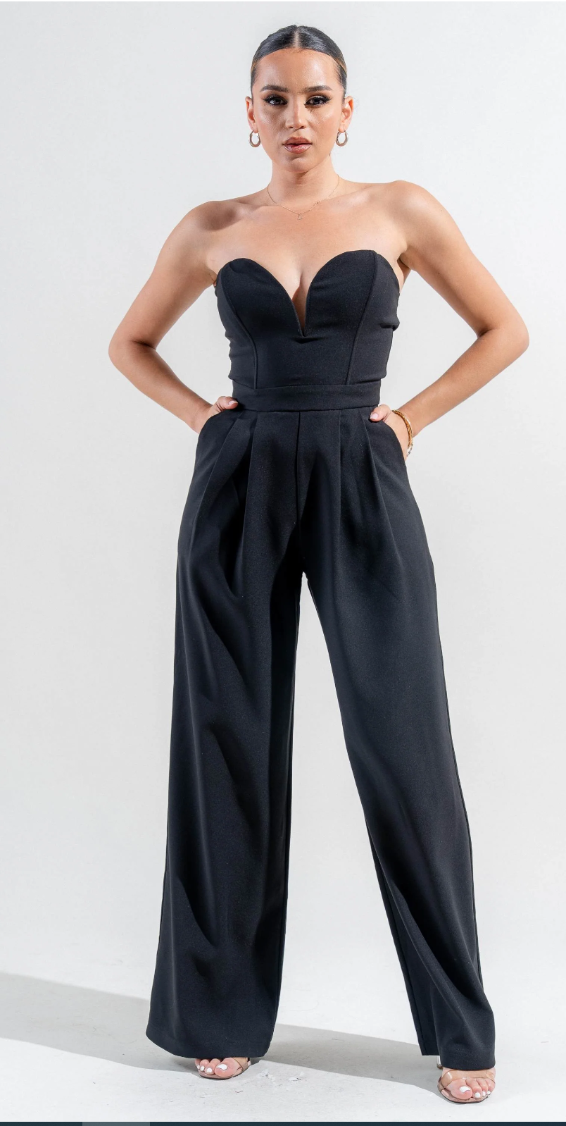 Low V-Cut Cleavage Top Plus w/ Rhinestone Detail - Craze Fashion